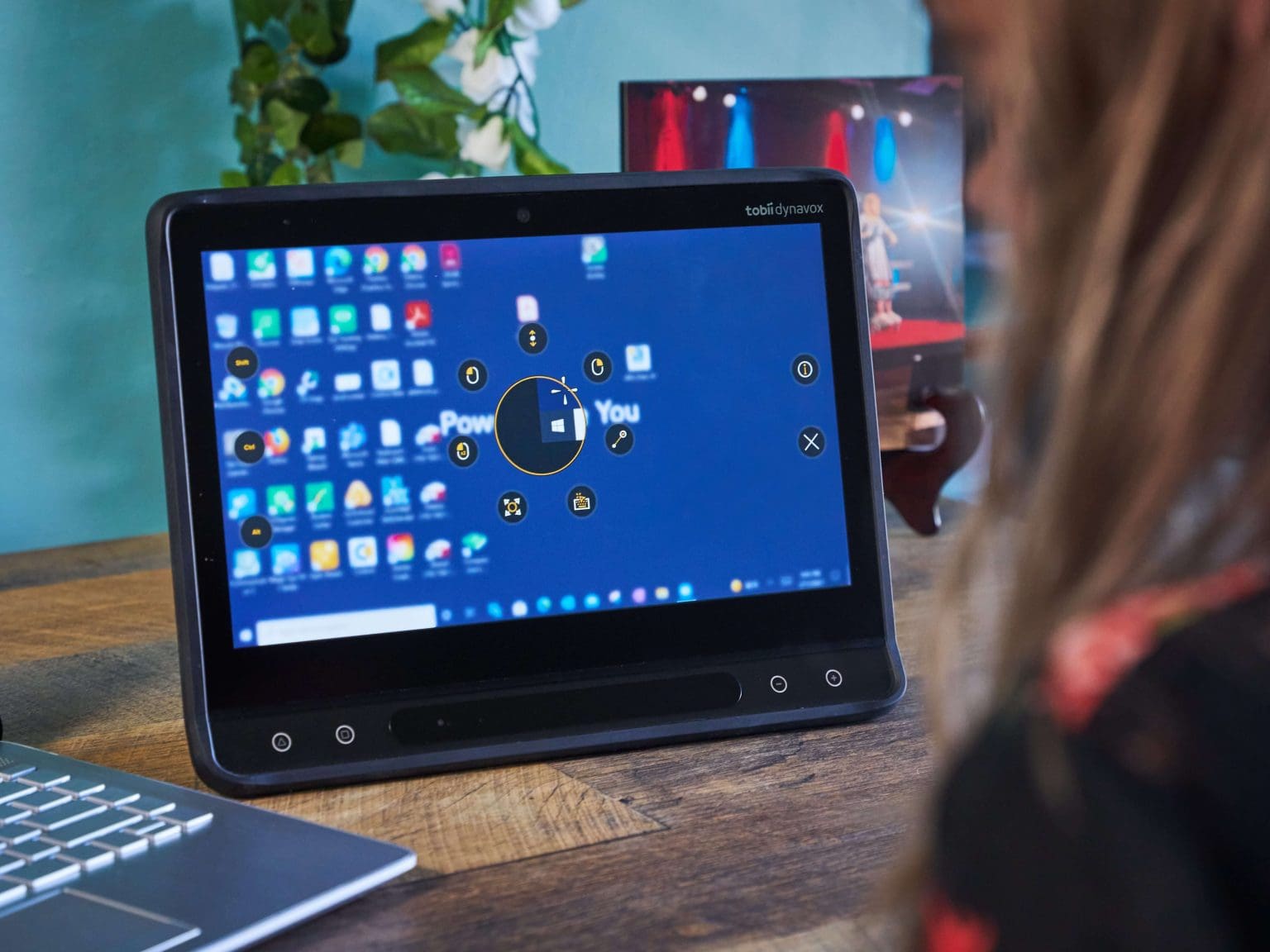 Tablette oculaire | Cenomy, aides électroniques handicap